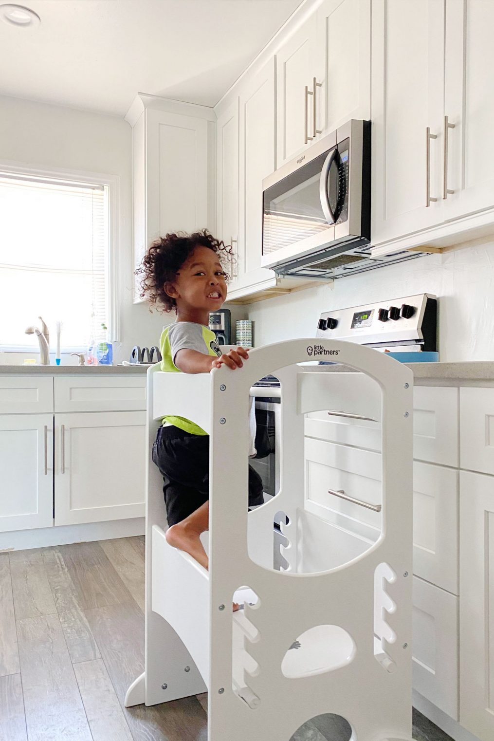 Things to Know about a Learning Tower and Benefits to a Toddler ...