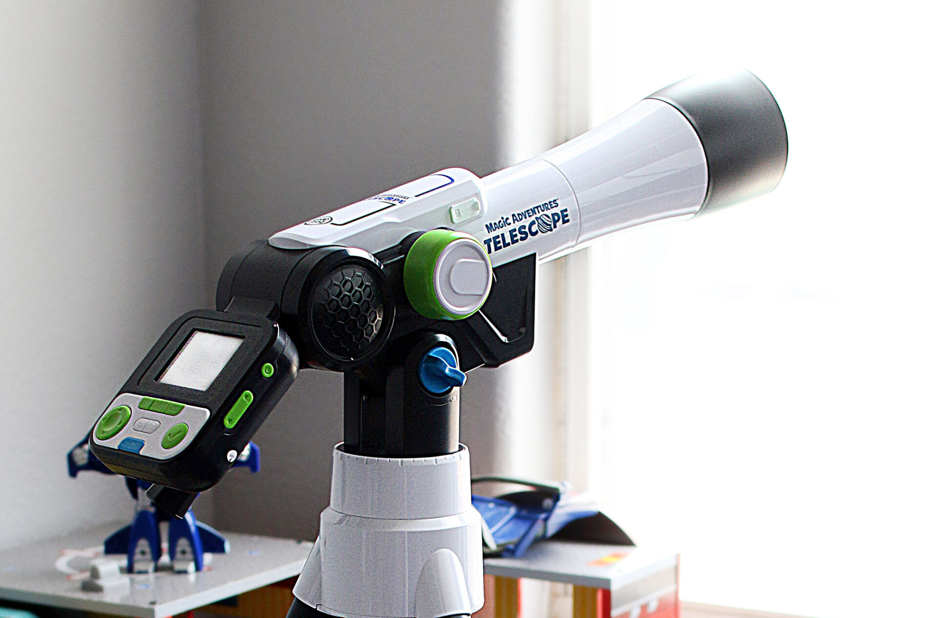 LeapFrog® Magic Adventures™ Telescope - Angela Ricardo